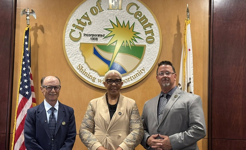 Leadership Shift in El Centro: Crankshaw Sworn In, Carter Takes Mayoral ...